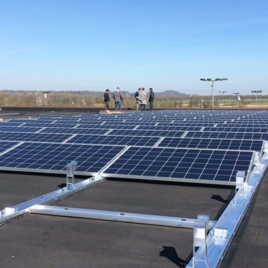 Reno⸱energy équipe le toit de Knauf Insulation - Reno.energy