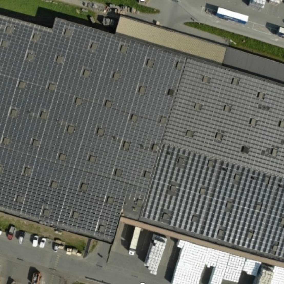 9.000 panneaux photovoltaïques chez Knauf Insulation à Visé - Reno.energy